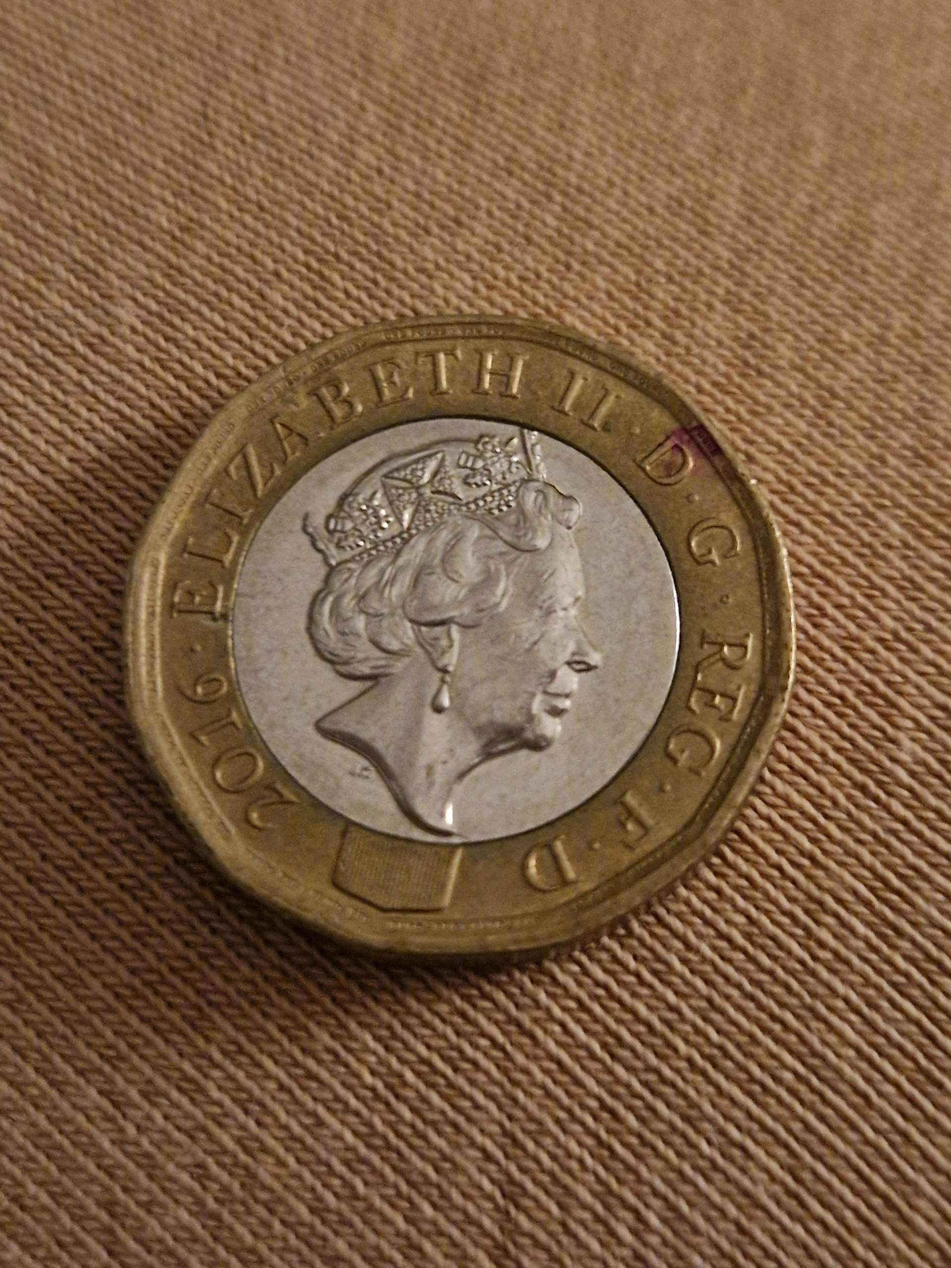 Wert "One Pound" (2016)? (Geld, England, Münzen)
