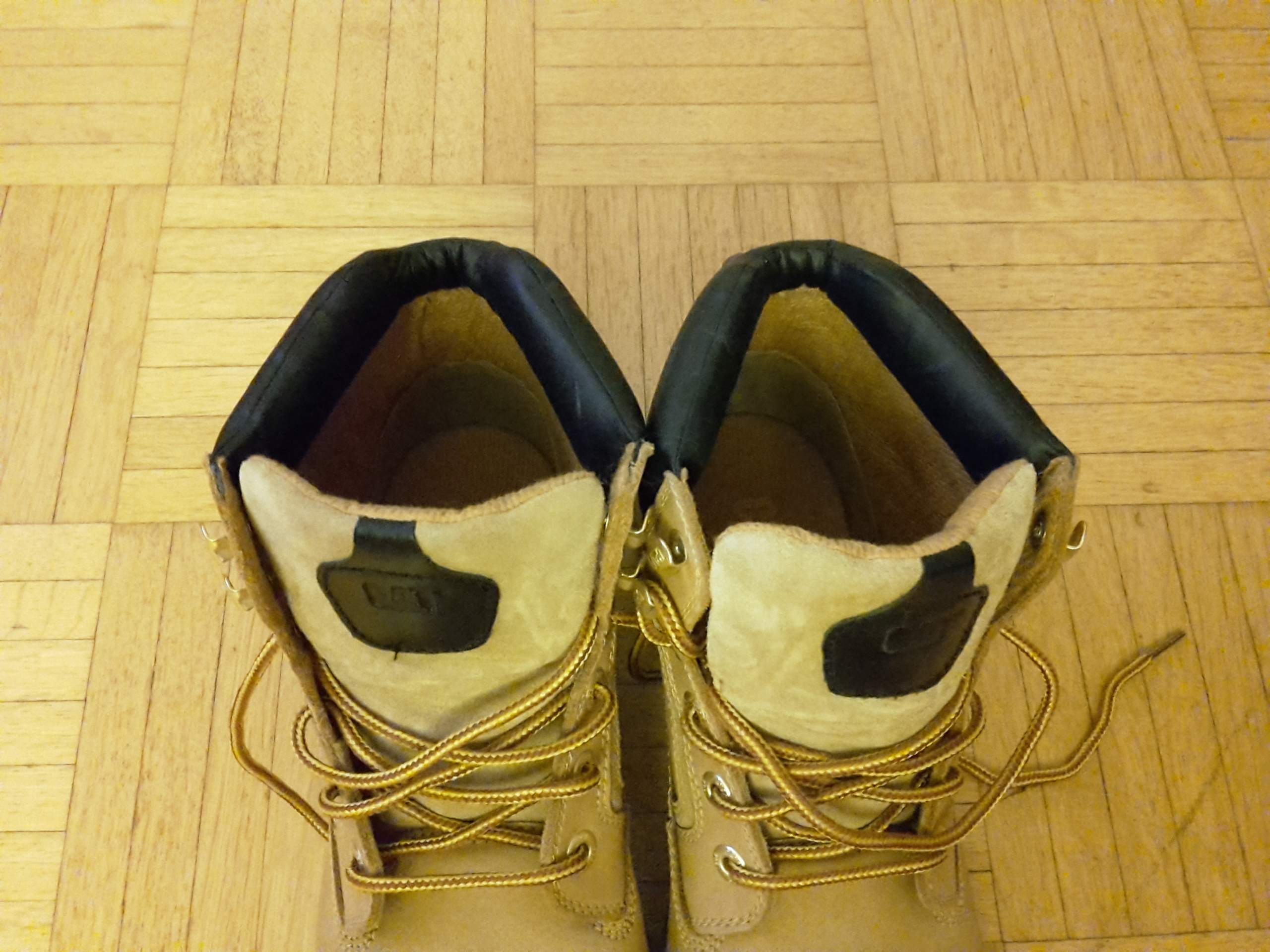 Wie bekommt man den Schwarzen Rand weicher? (Schuhe, Tipps, Stiefel)