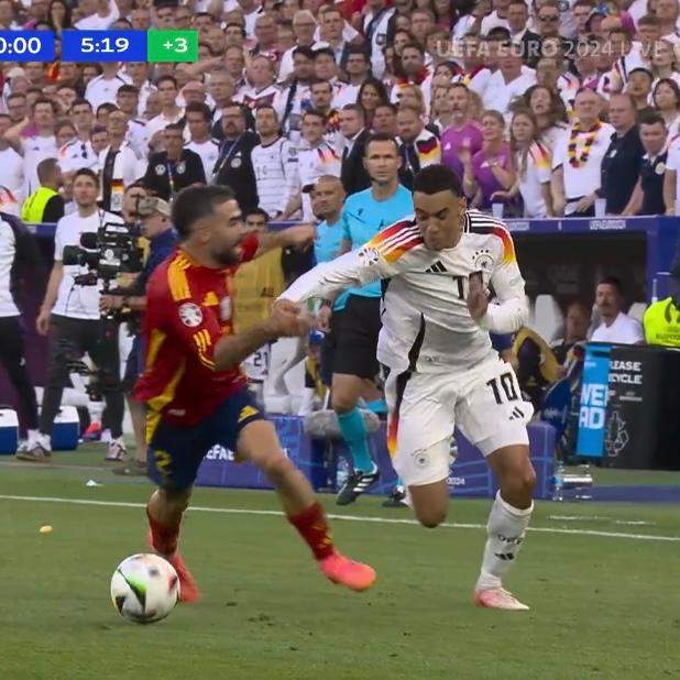 Wie bewertet Ihr die grobe Unsportlichkeit der Spanier? (Deutschland ...