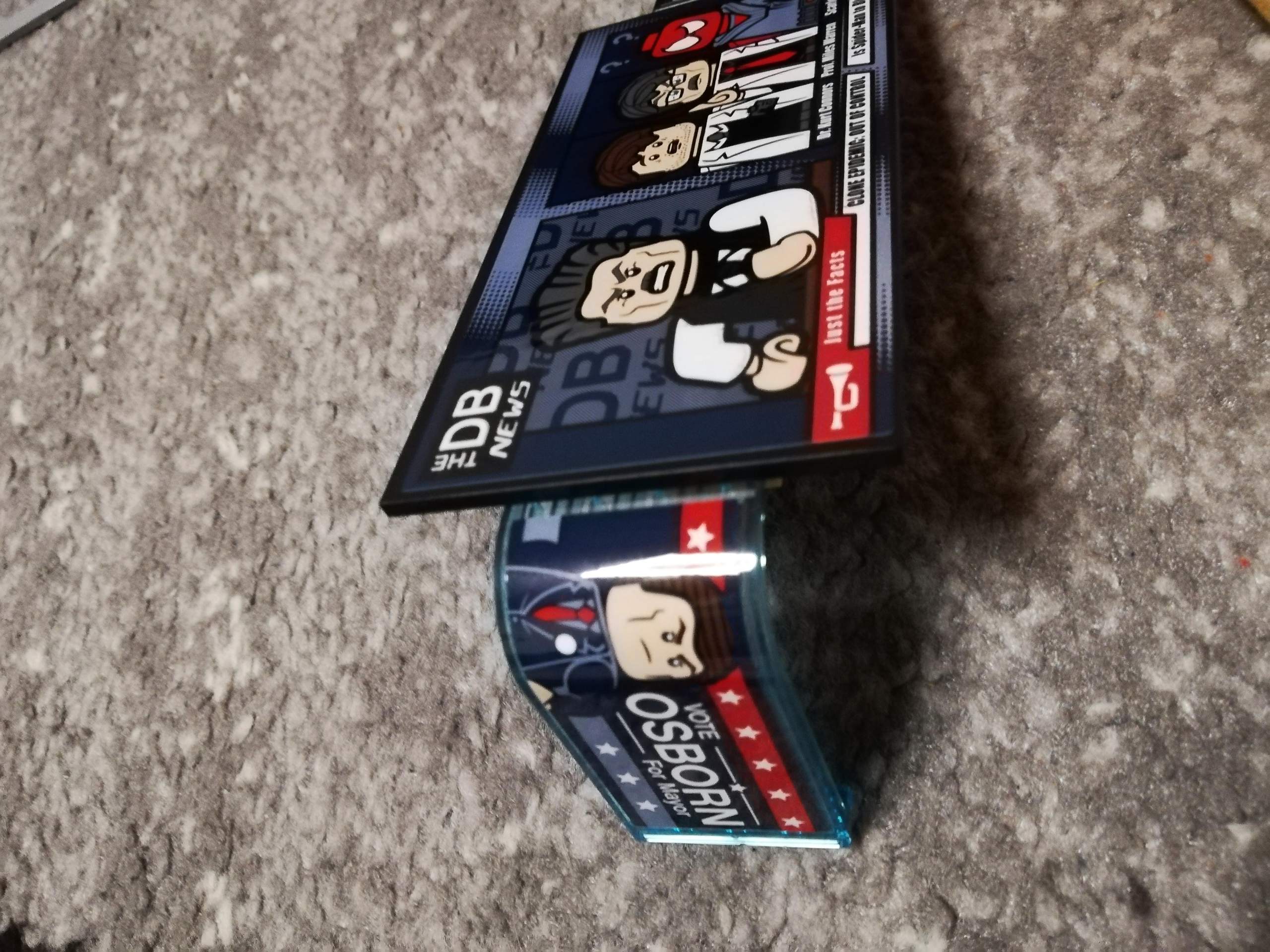 Wie entfernt man einen Lego sticker, den man danach aber noch benutzen ...