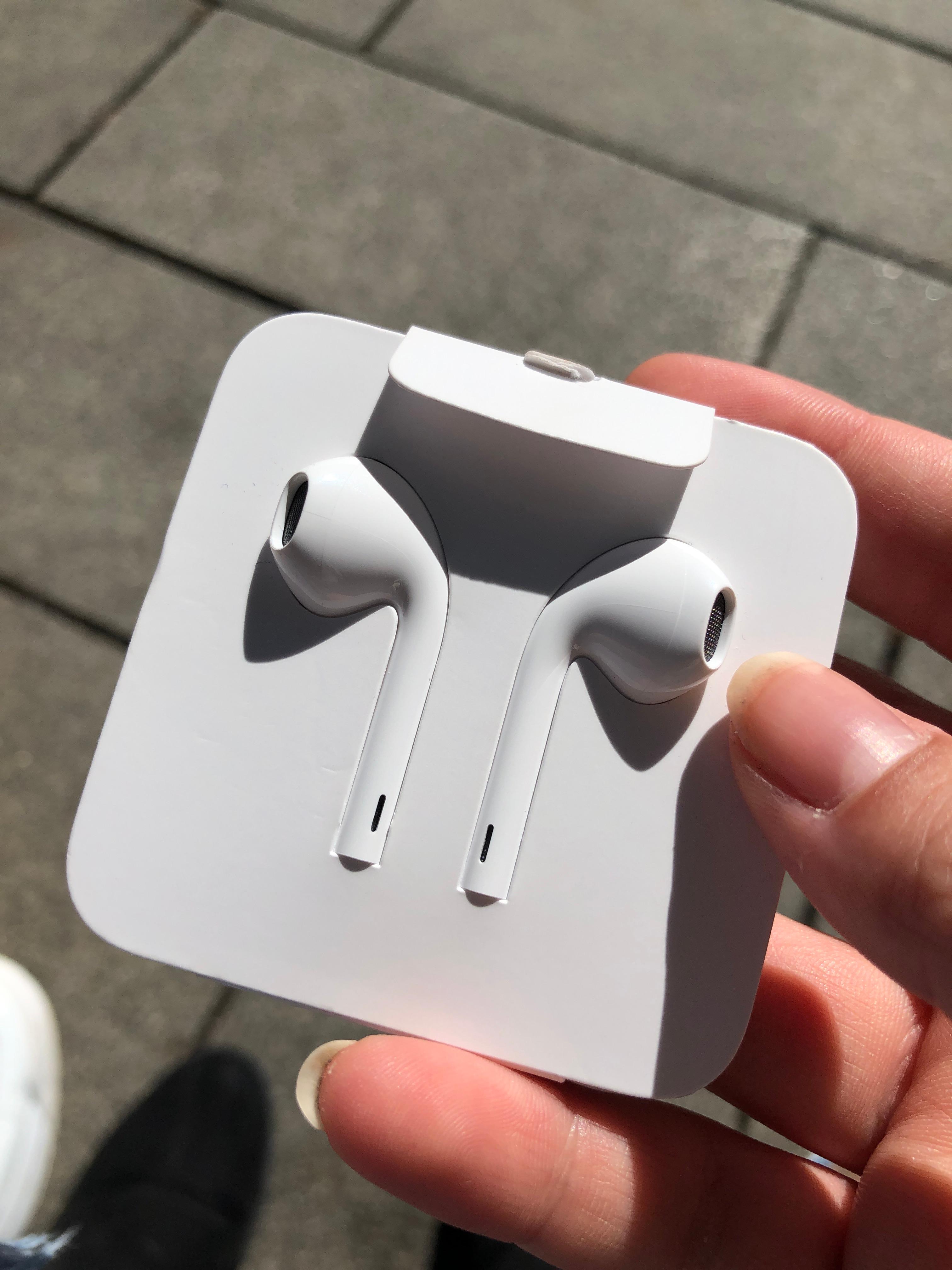 Wie erkennt man original Apple Kopfhörer? (Technik, Handy, Smartphone)