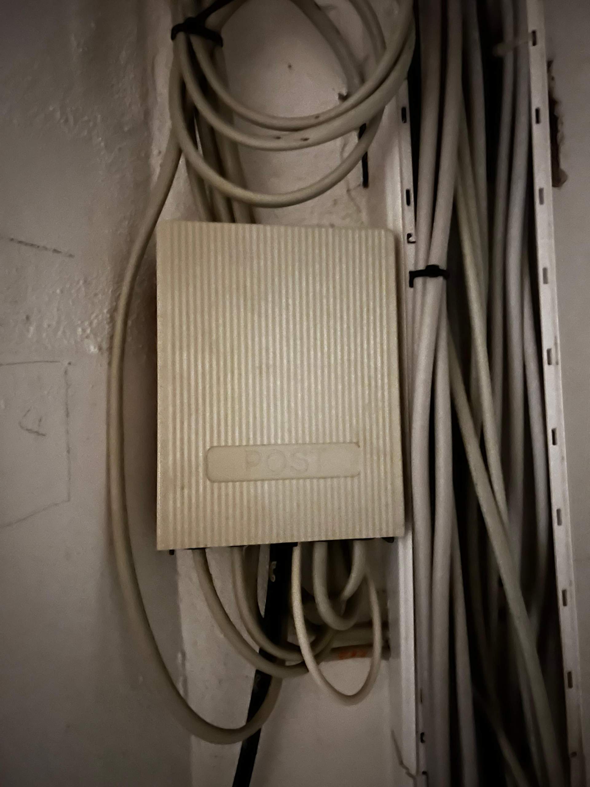 Wie erweitere ich meine eigene Kupfer Internetleitung bzw. was brauche ...