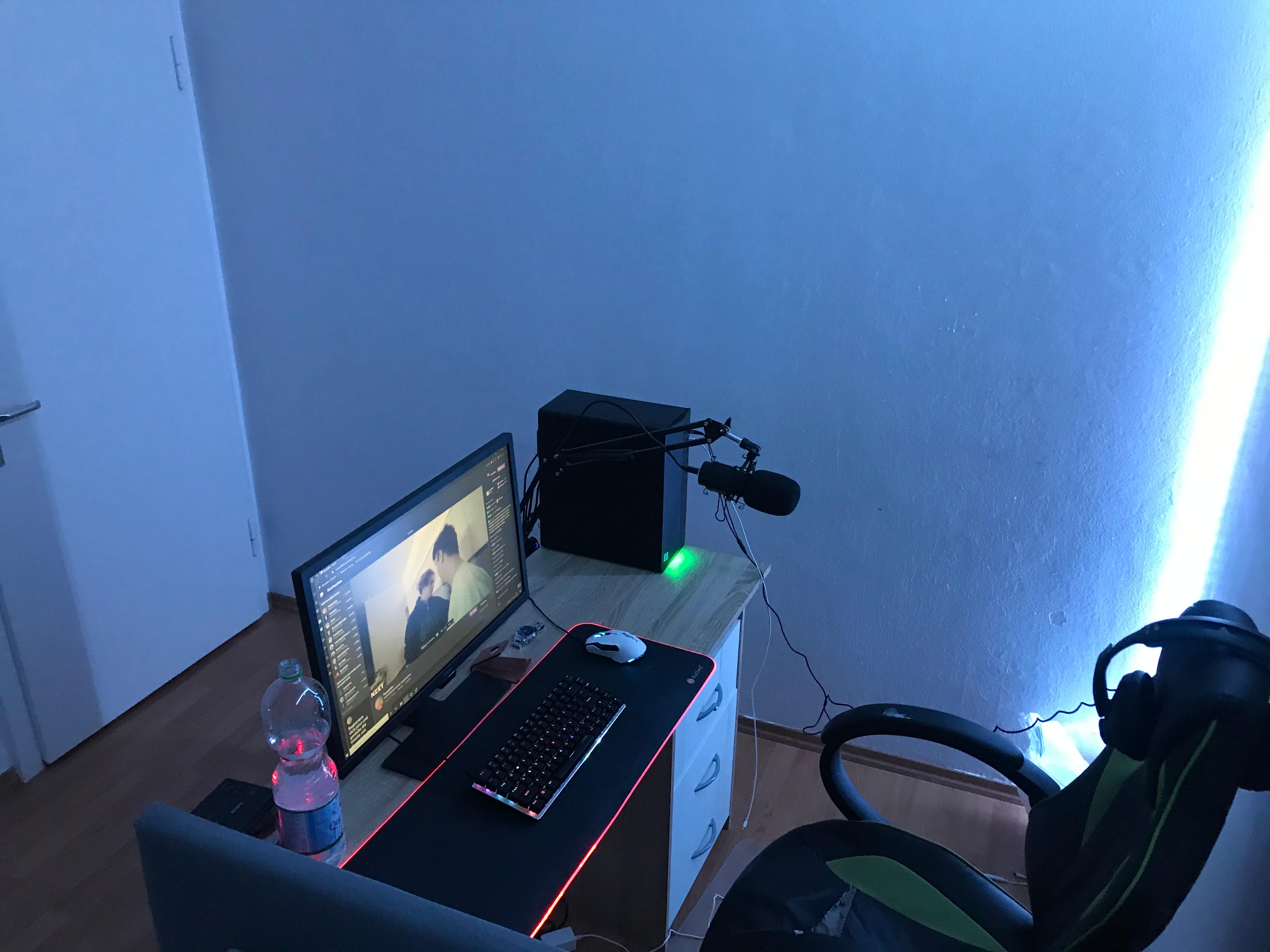 Wie fandet ihr sah mein Gaming Zimmer besser aus?