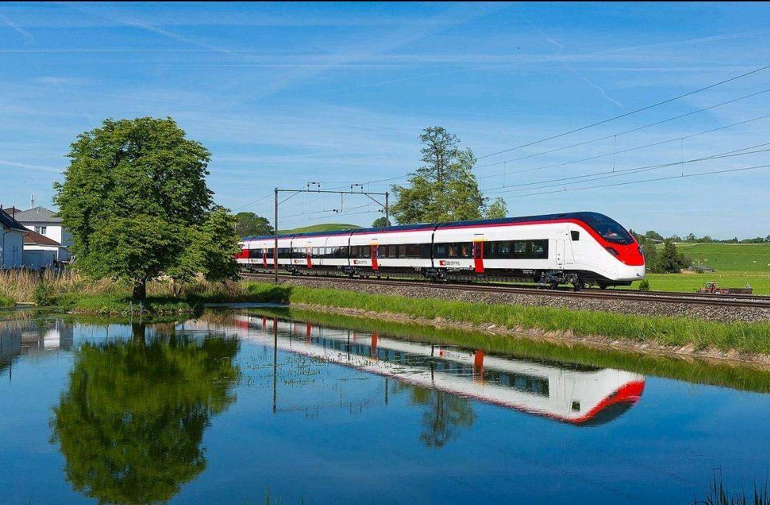 Wie findet ihr den EC 250 Giruno der SBB? (Umfrage, Bahn, Zug)