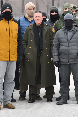 Wie findet ihr den ICE USA General? (Amerika, Trump)