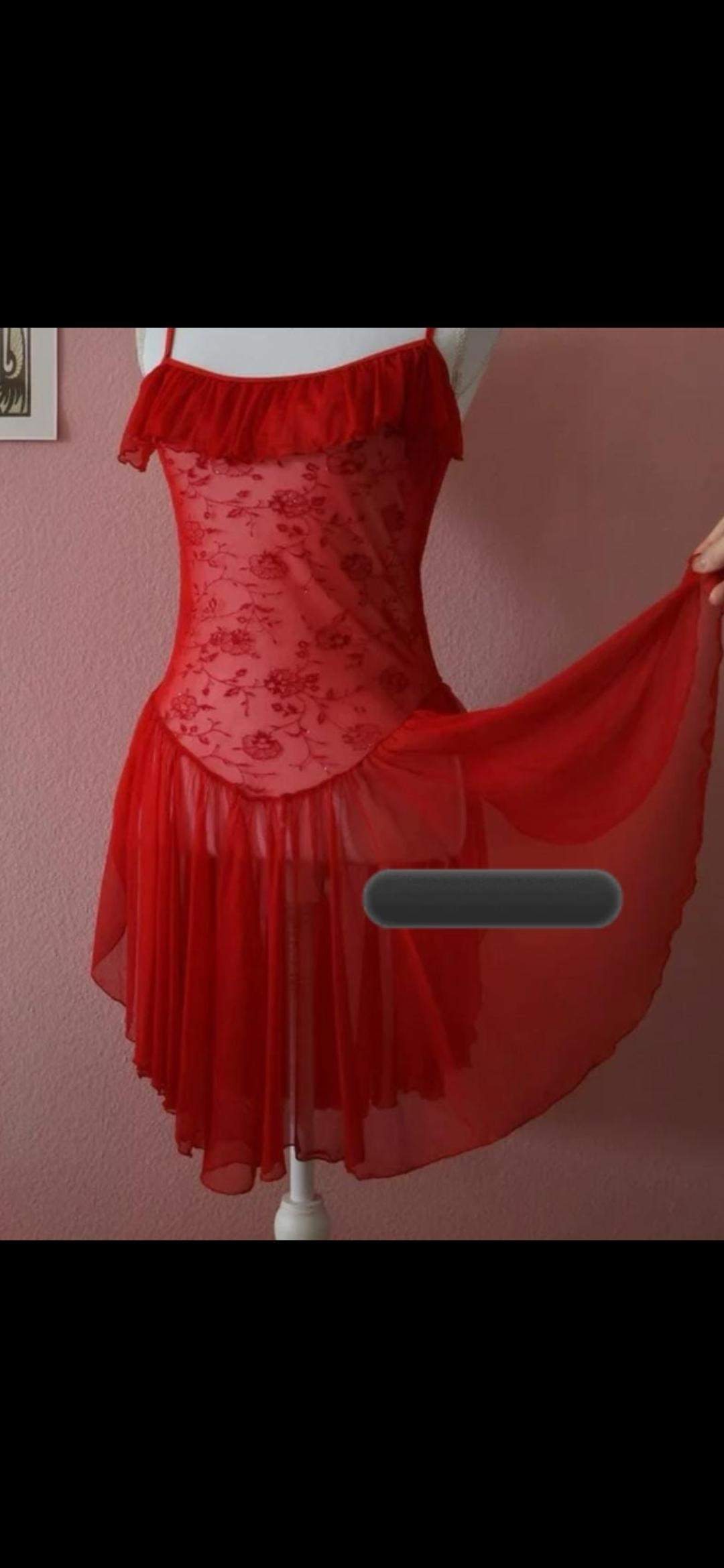 Wie findet ihr den Schnitt vom Kleid? (Mädchen, Frauen, Jungs)