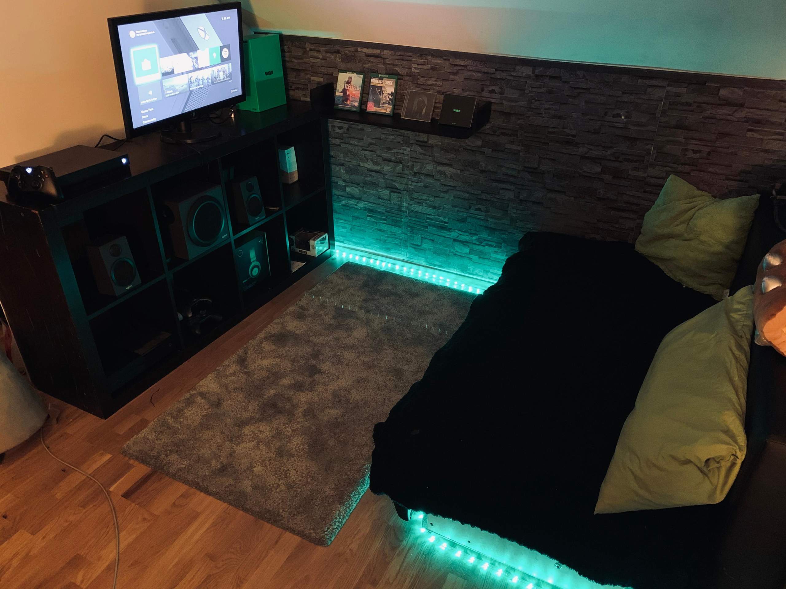 Wie findet ihr diese Gaming/ Hocker ecke? (Computer, Spiele und Gaming ...