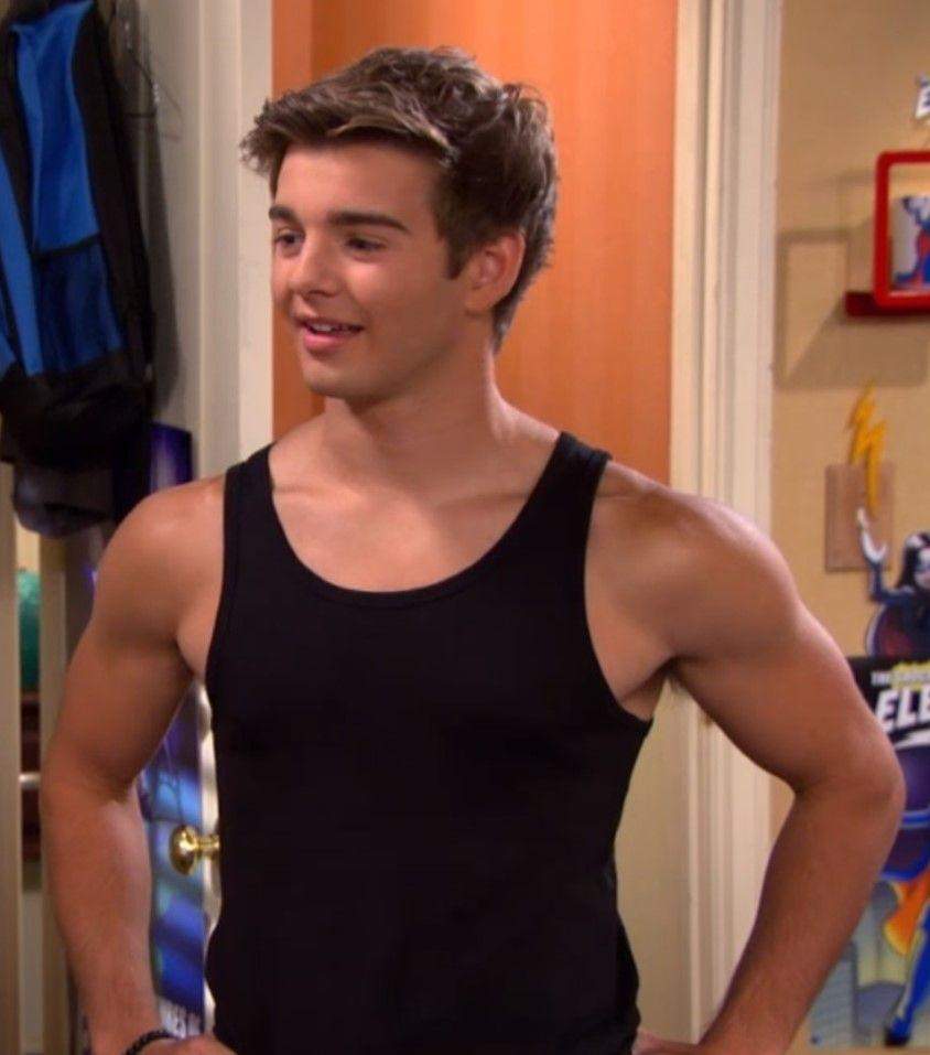 Wie findet ihr diese „Transformation“ von Jack Griffo aka Max ...