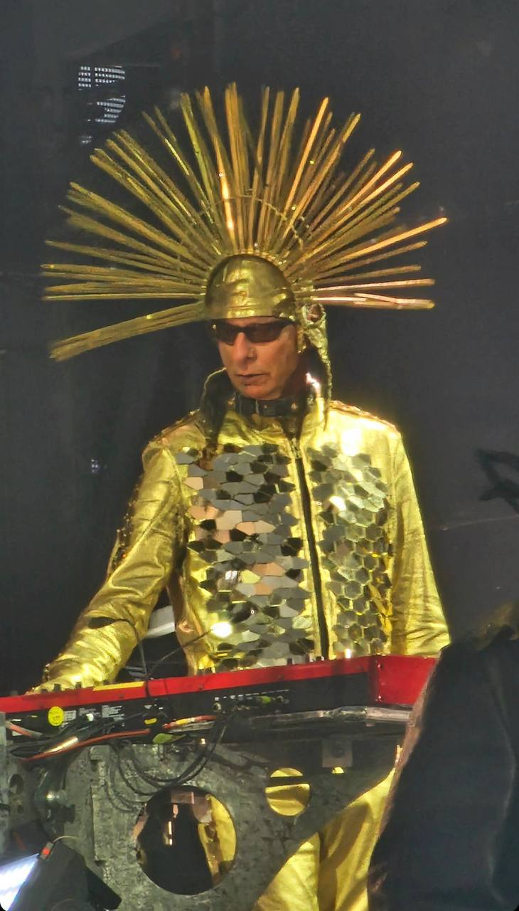 Wie findet Ihr Flakes neues Outfit ^^? (Rammstein)