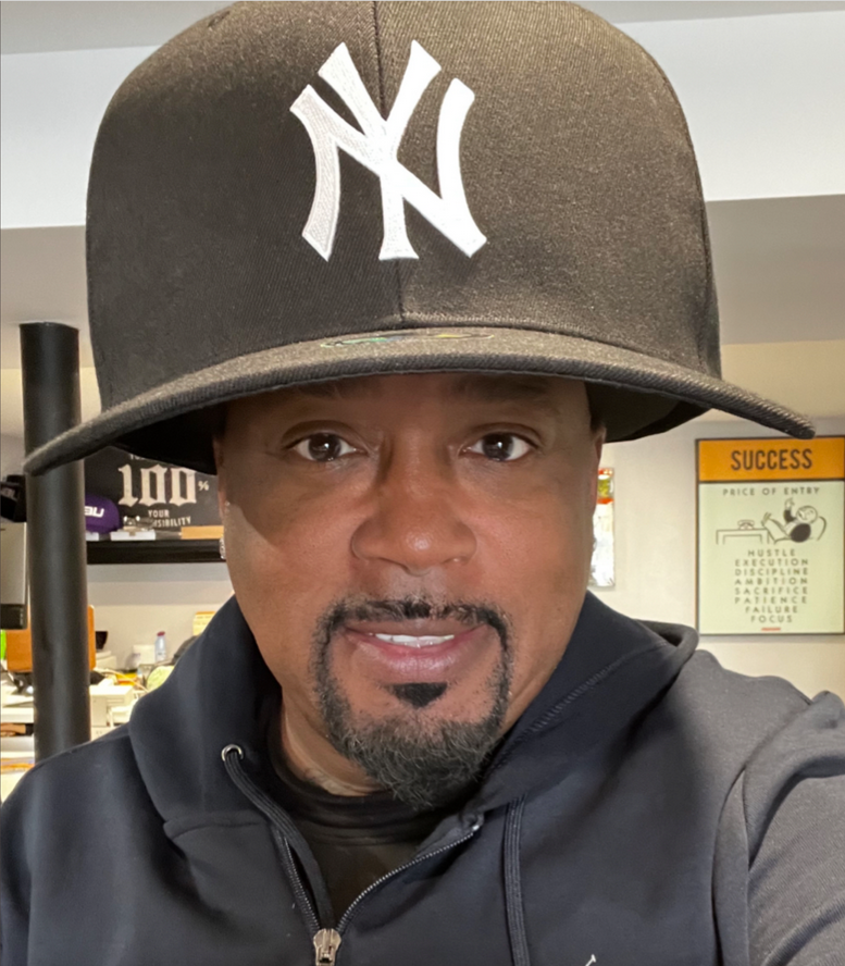 Wie findet ihr solchen Riesen Caps? (Männer, Kleidung, Umfrage)