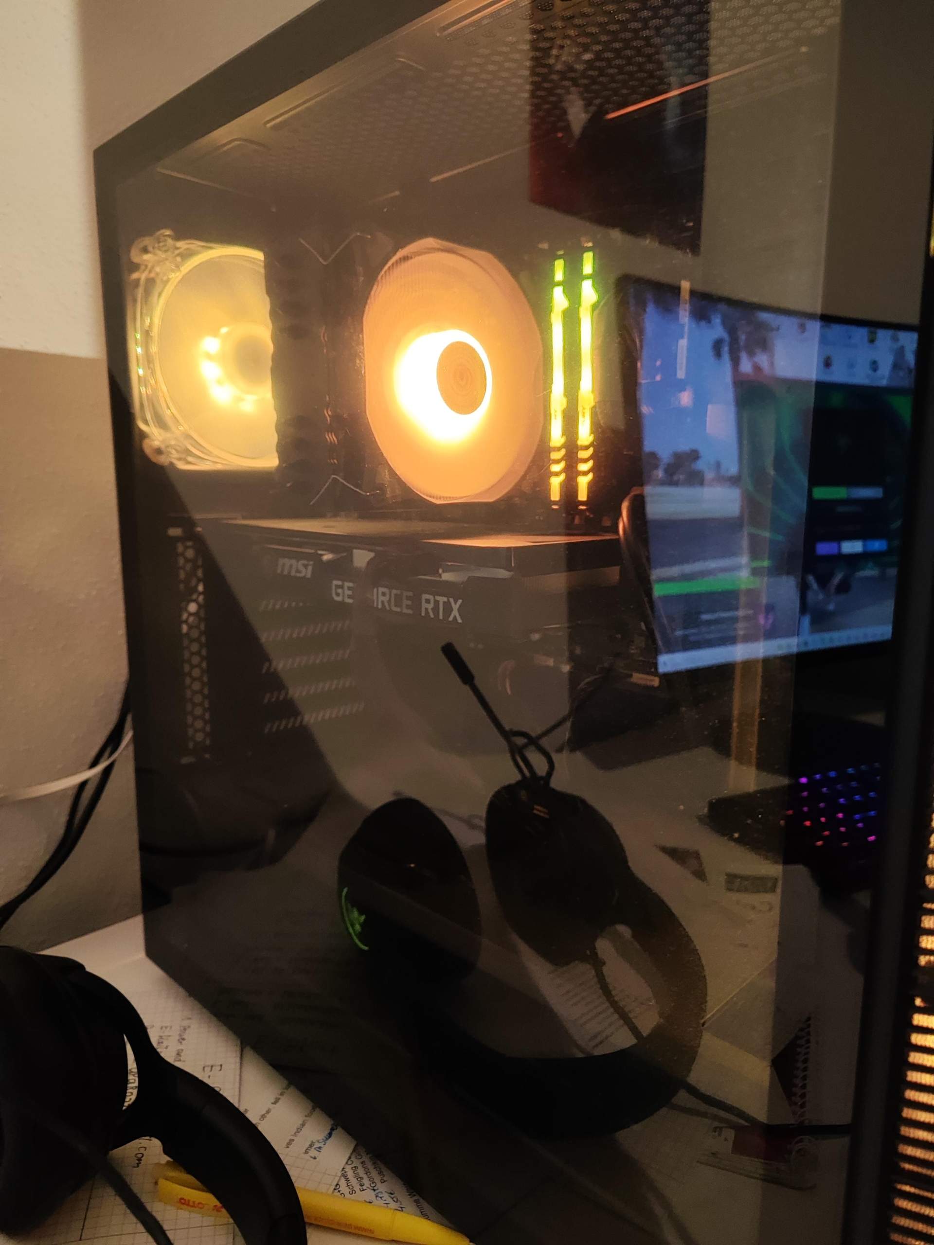 Wie kann ich die Farbe des lüfters am pc ändern? (Gaming PC, Lüfter ...