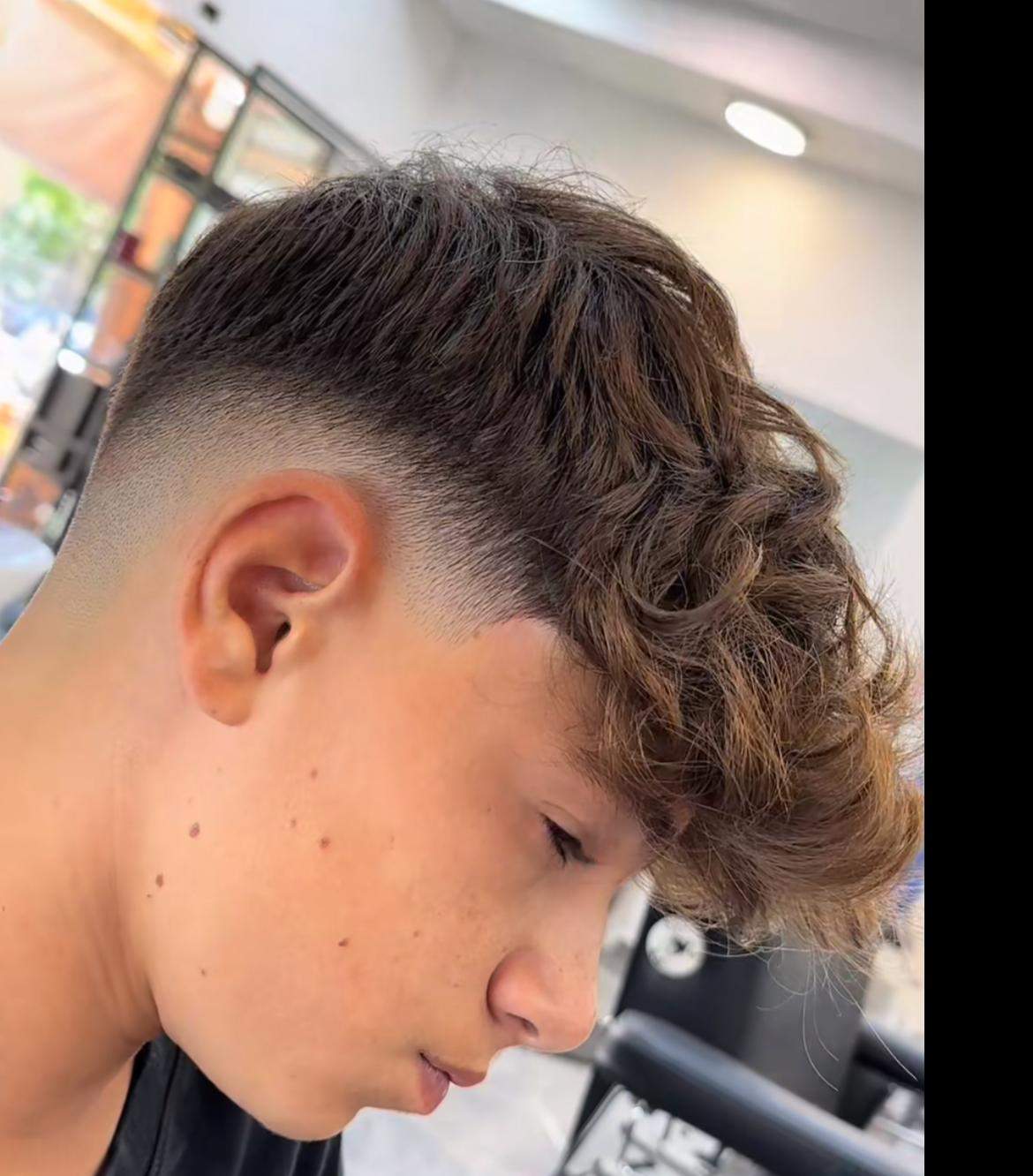 Wie kann ich meine haare wie die person auf dem bild stylen? (Jungs ...