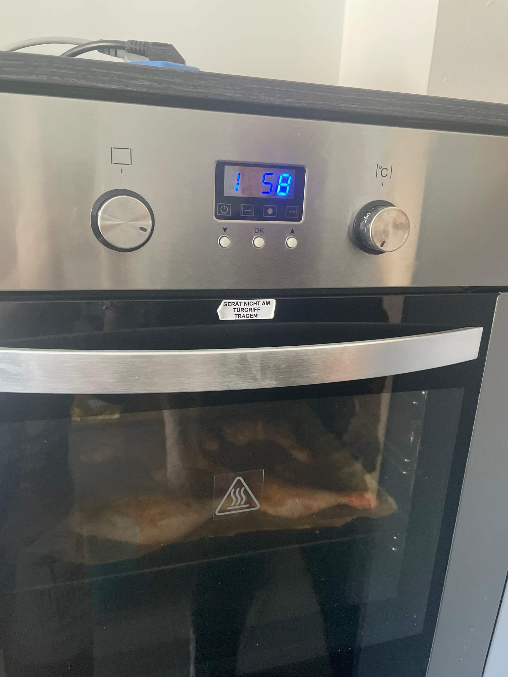 Wie mach ich diesen Ofen an? (Backofen)