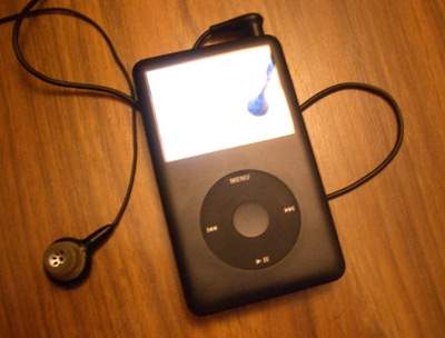 Wie macht man den Ipod Classic an und aus?, (Bedienung)