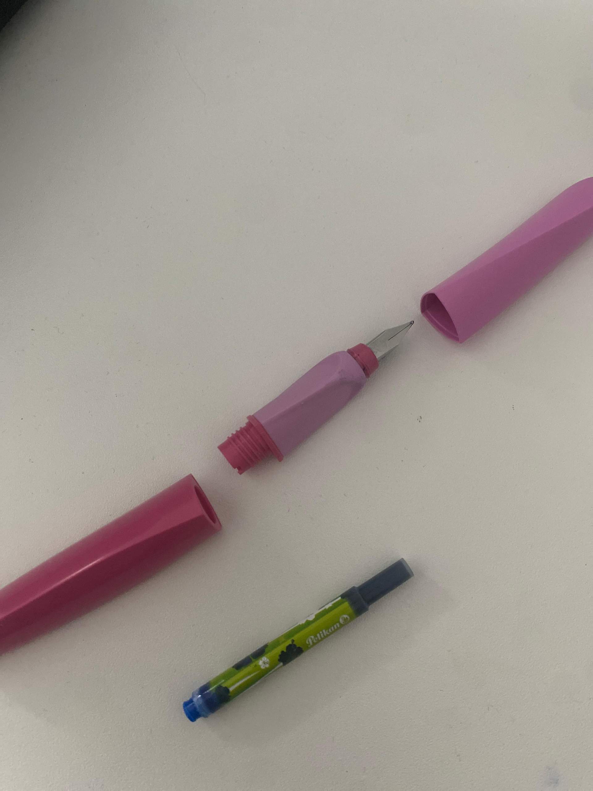 Wie rum tut man die Tintenpatrone richtig rein (Pelikan)? (Füller ...