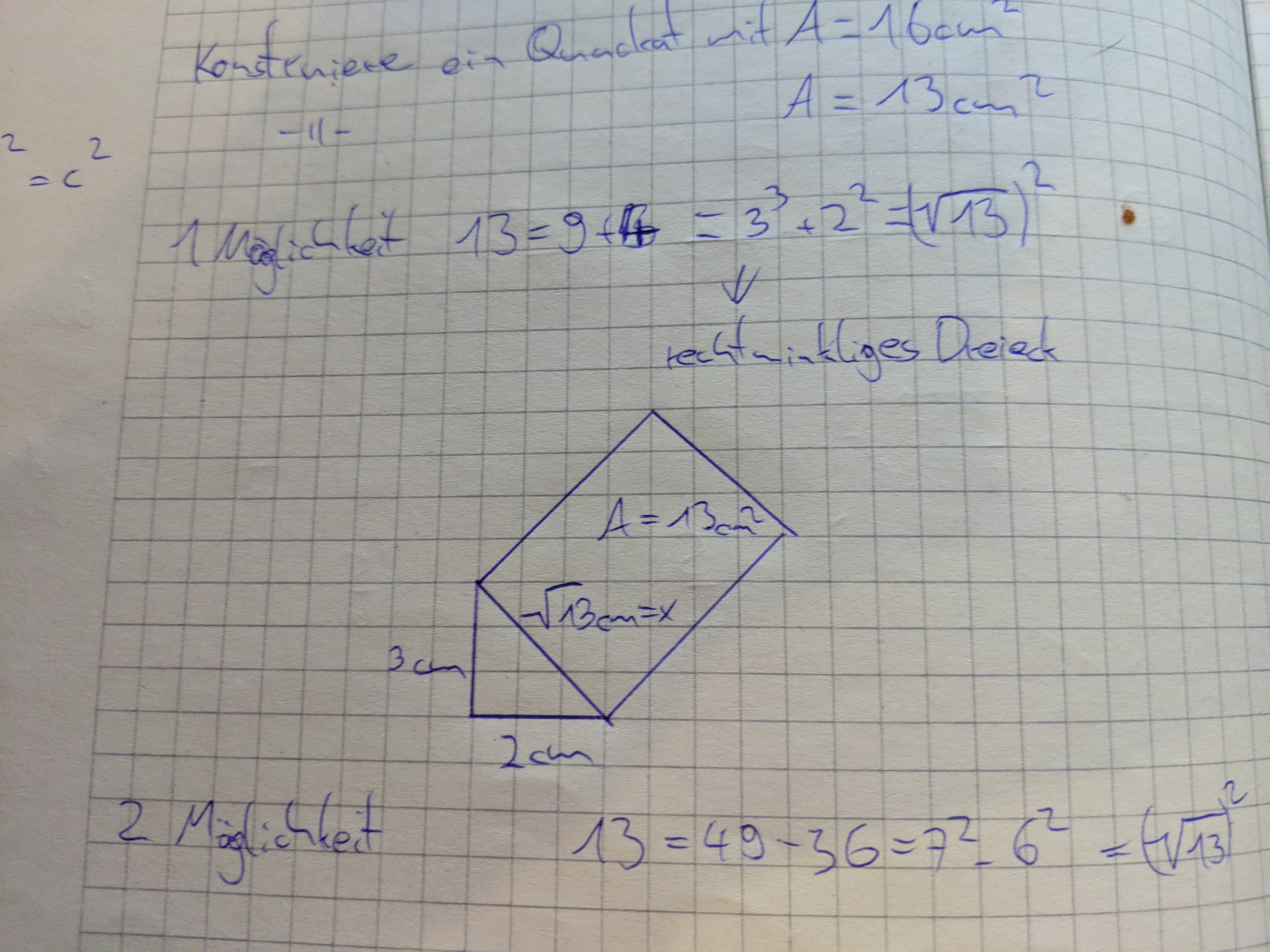 Wie steht der Satz des Pythagoras mit der Konstruktion von Quadraten im ...