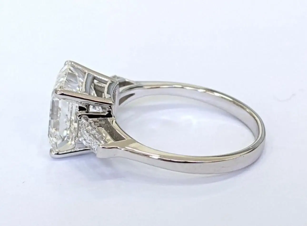 Wie viel ist der Diamant-Ring wert? (Gold, Juwelier, Edelsteine)