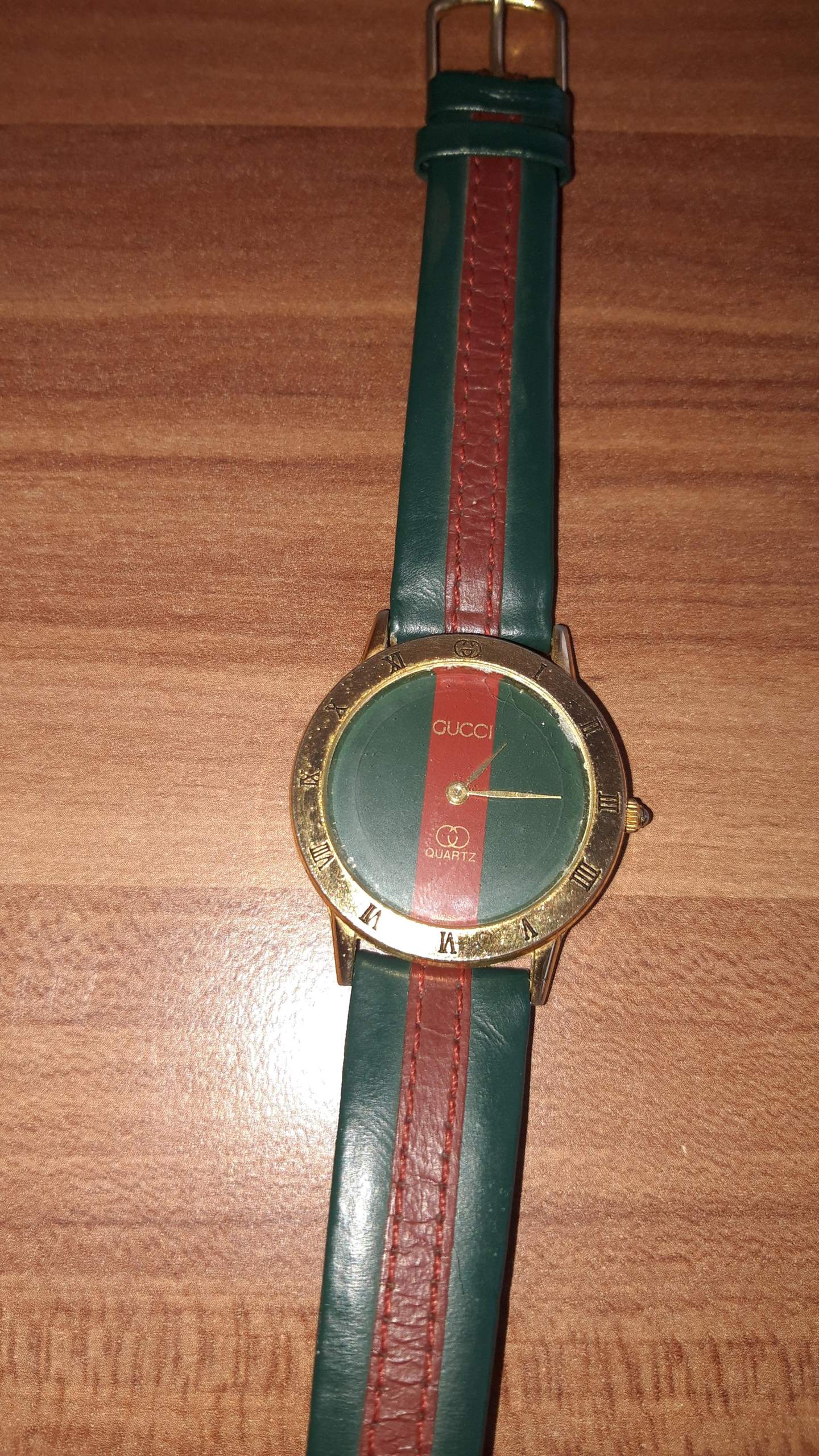 Wie viel ist diese Gucci Uhr wert? (Armbanduhr, Juwelier, Uhrmacher)