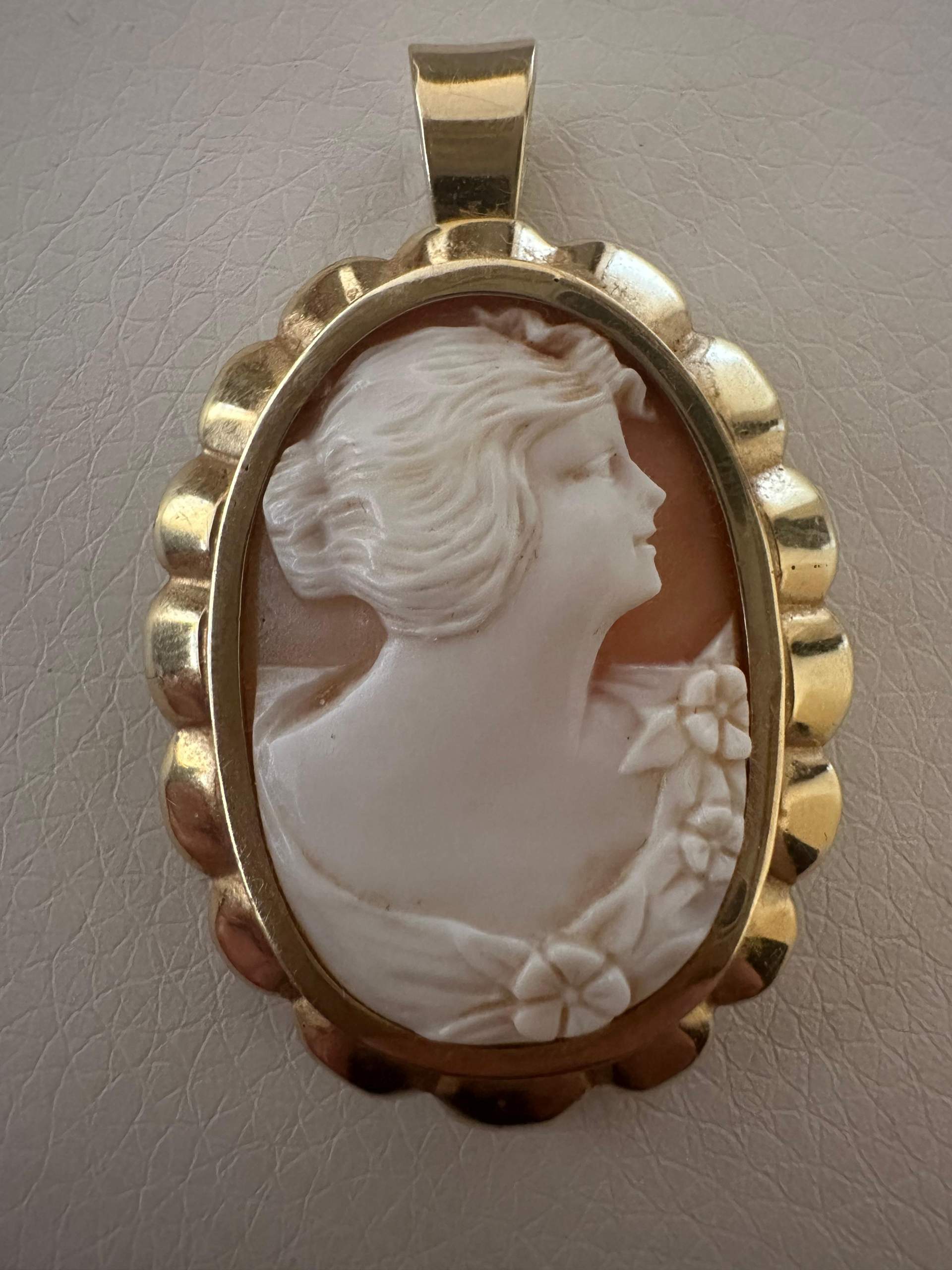 Wie viel könnte die Brosche wert sein? (Schmuck, Gold, Antiquitäten)