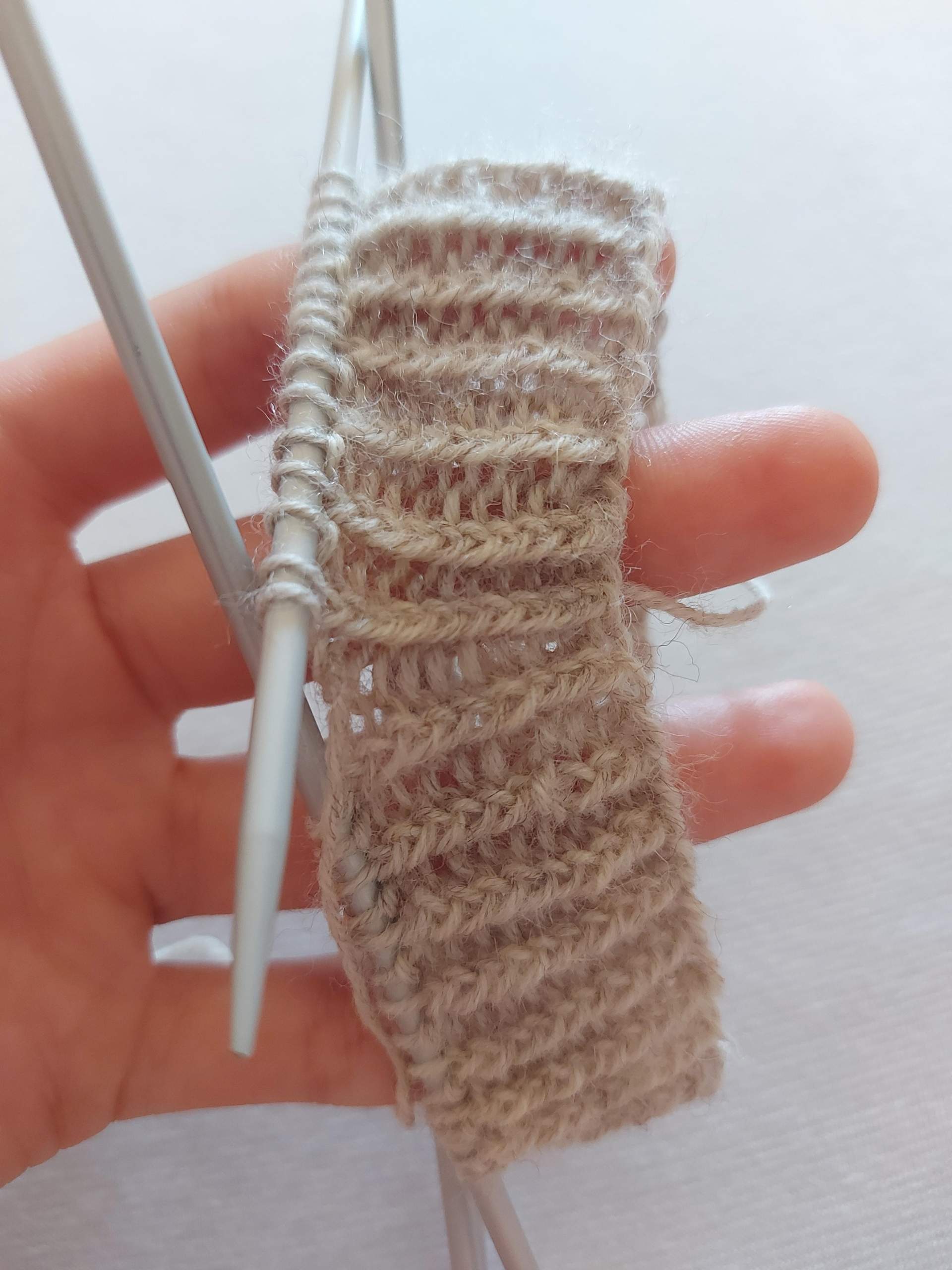 Wieso hat mein Strickmuster große Löcher? (Handarbeit, stricken, Wolle)