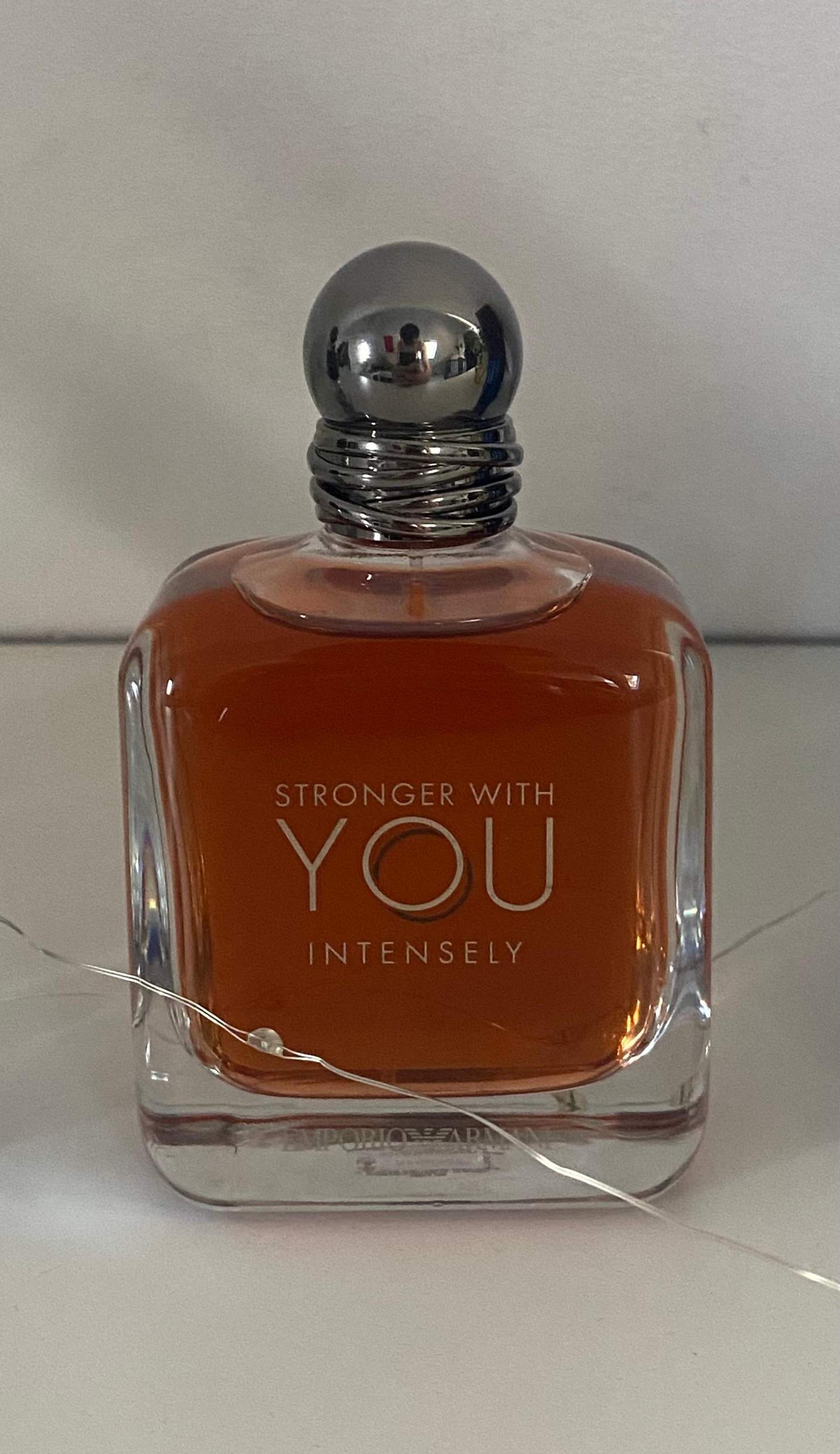 Wieso ist bei meinem Armani stronger With you intensly der Deckel ...