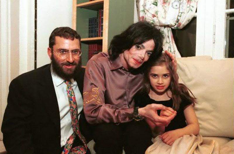 Wieso sah Michael Jackson 1999-2000 anders aus? (Konzert, Pop, King of Pop)