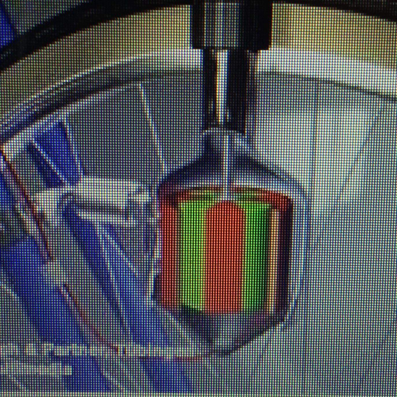 Wieso sind auf diesen Bilder von Fahrraddynamos mehrere Pole innerhalb ...