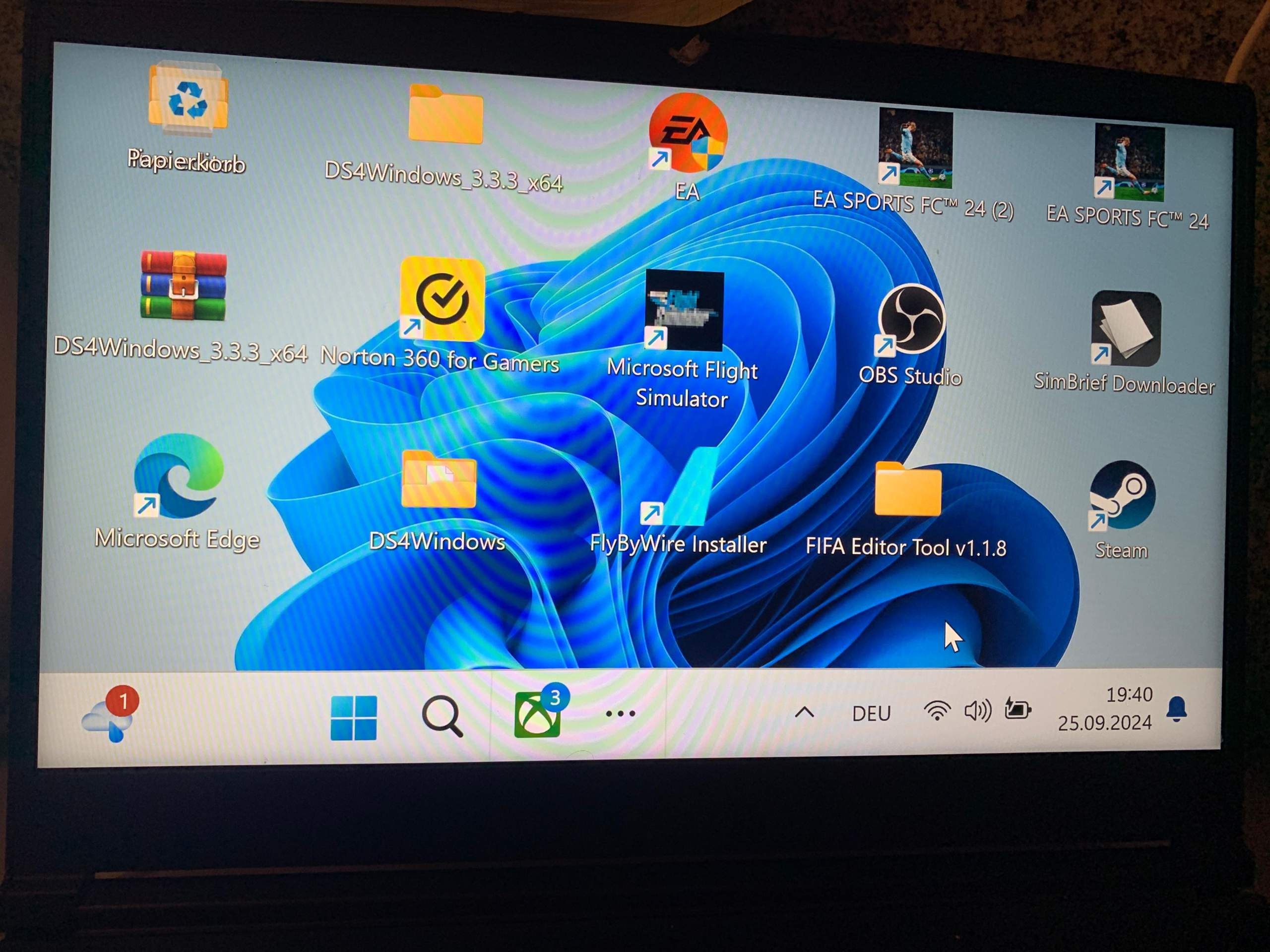 Windows 10 bildschirm zu groß? (PC)