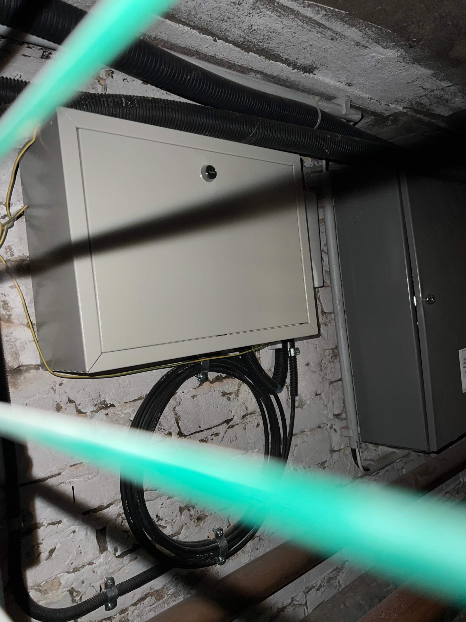 Wo finde ich den APL Hausanschlusskasten für die Telekom? (Internet ...