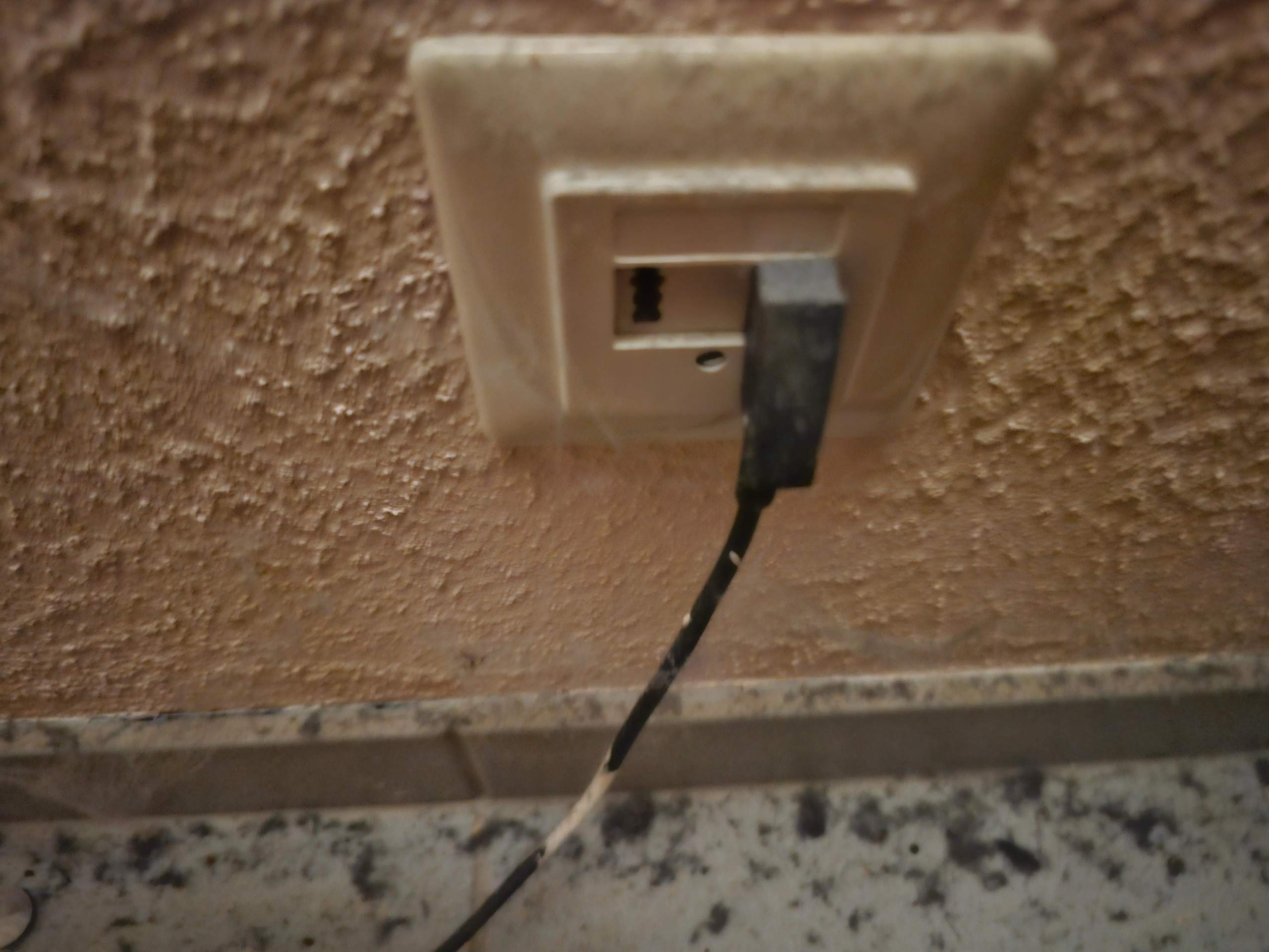 Wo muss ich das Kabel anschließen? (Internet, Router, Telekom)