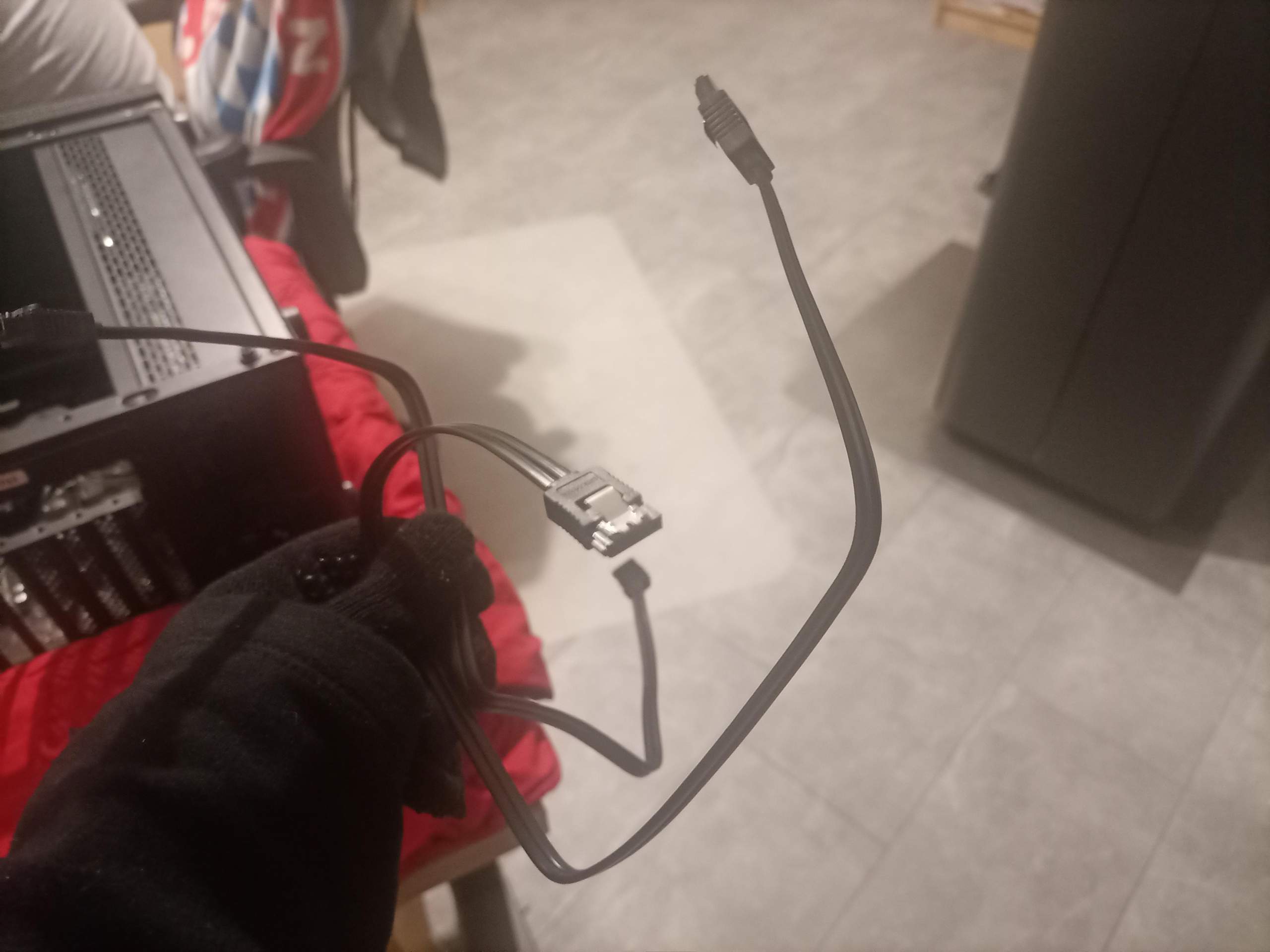 Wohin komme diese 2 Stecker? (Computer, Technik, PC)