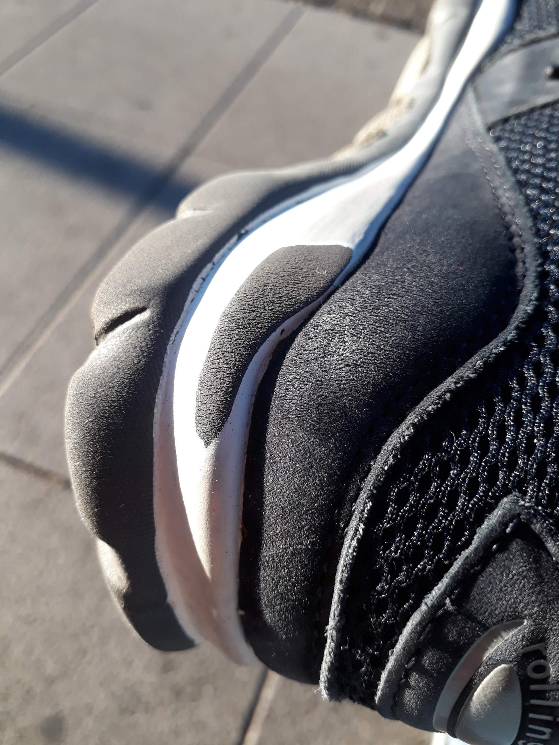Womit kann man den Abrieb an dieser Schuhsohle kaschieren? (Schuhe ...