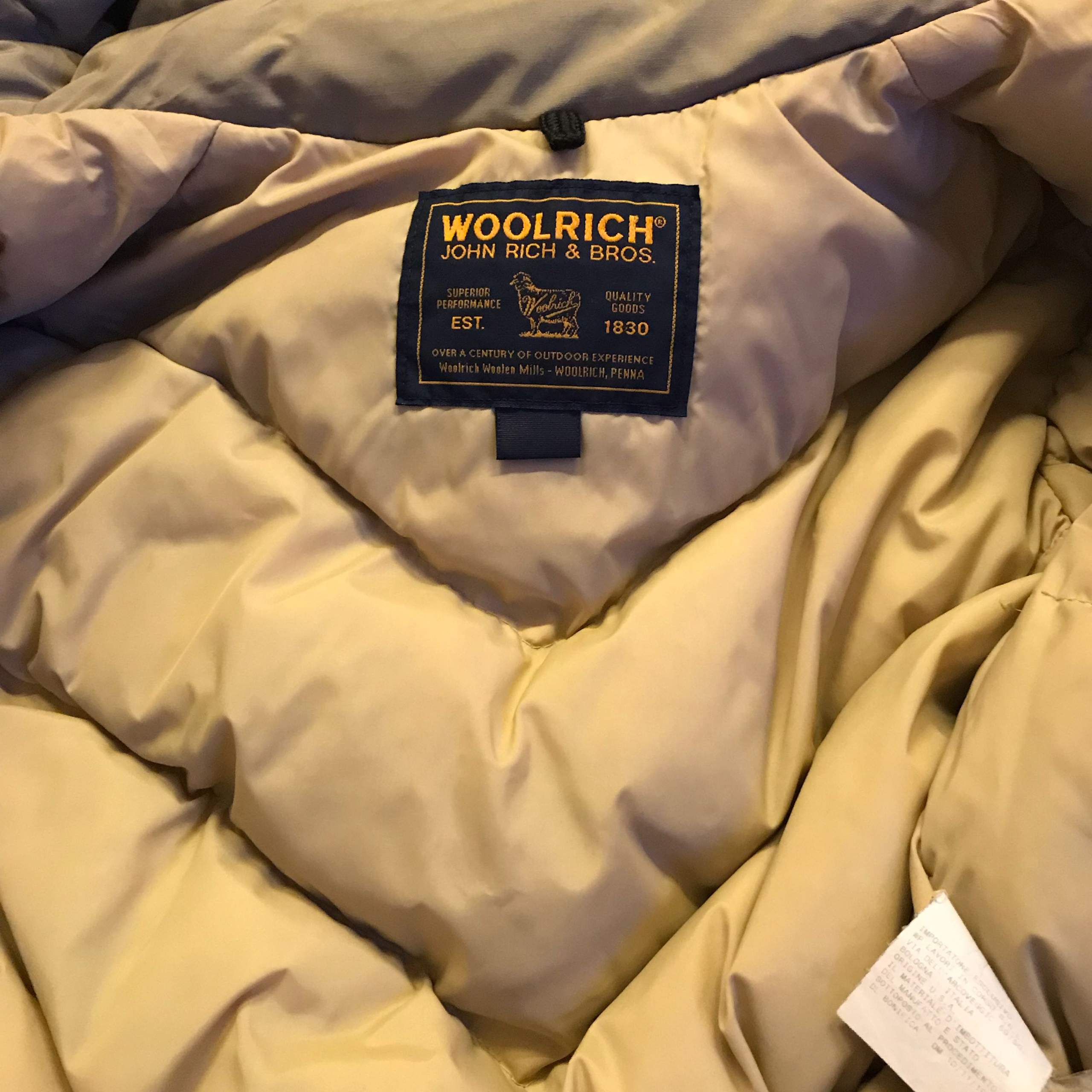 Woolrich Arctic Fake oder nicht? (Mode, Jacke, Winterjacke)