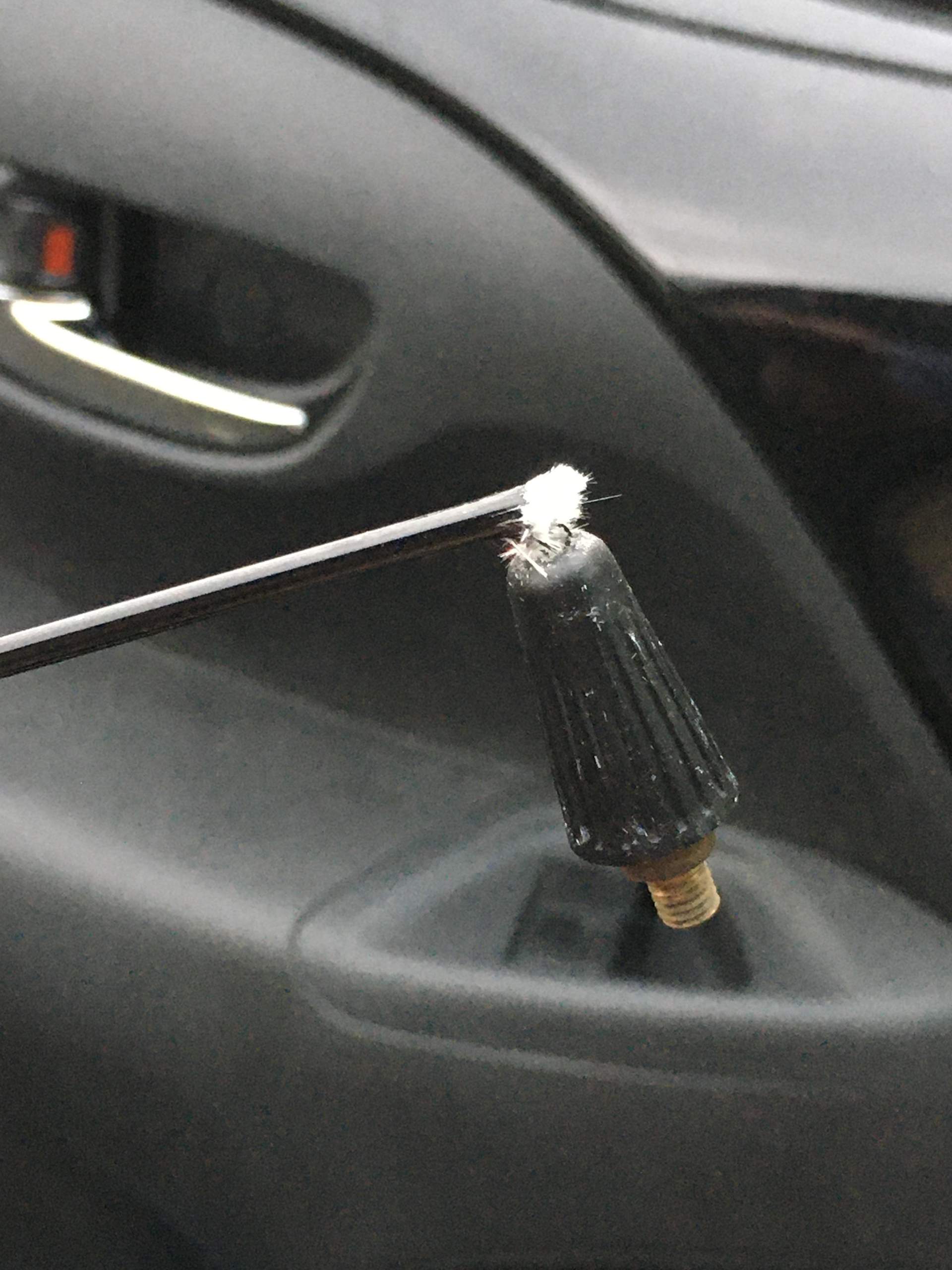 Woraus bestehen diese moderne Autoantenne? (Technik, Auto, Elektronik)