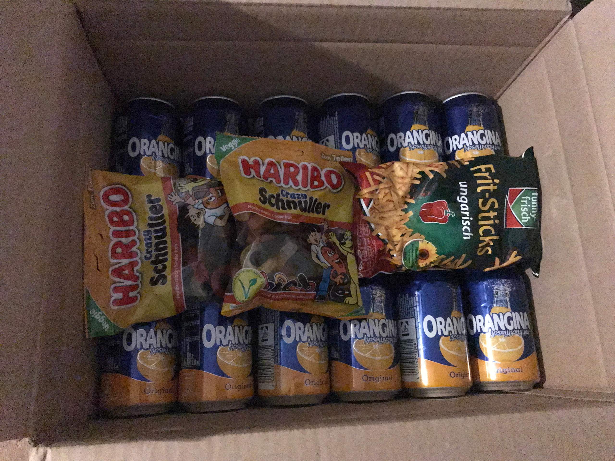 Würdet ihr euch über solch ein Geschenk/Paket freuen? (Süßigkeiten ...