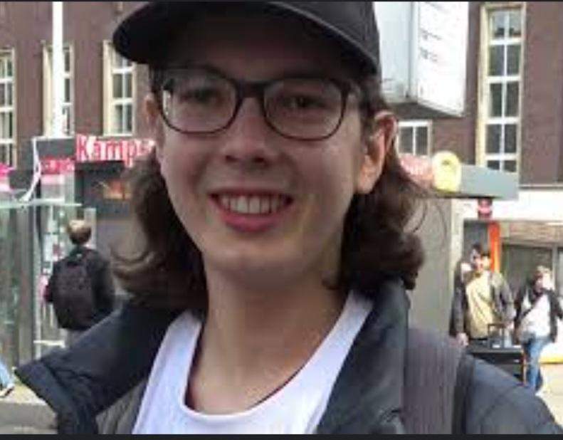 Würdet ihr Meister August daten? (Freundin, Partnerschaft, Date)