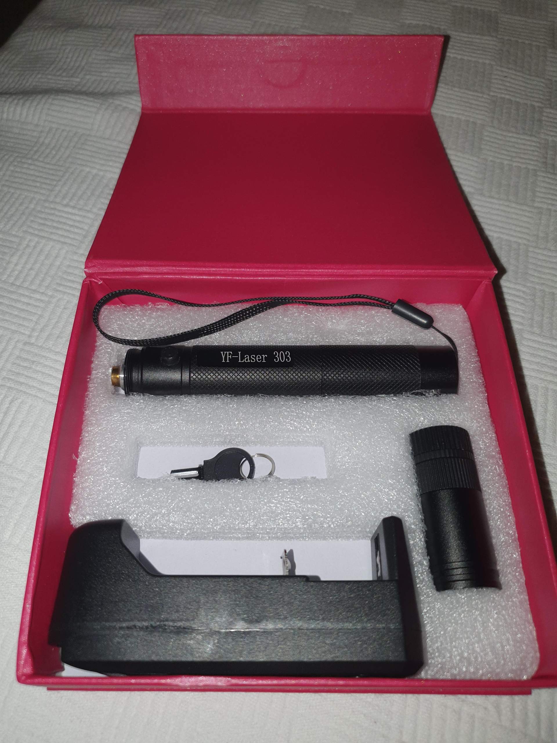 YF-Laser 303 Laser Pointer Fake? (Laserpointer)