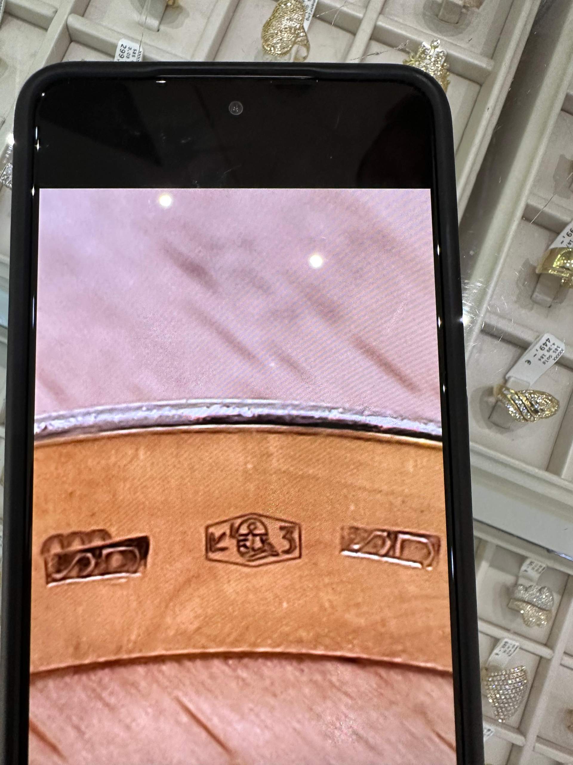 Zeichen auf 585 Gold Ring?