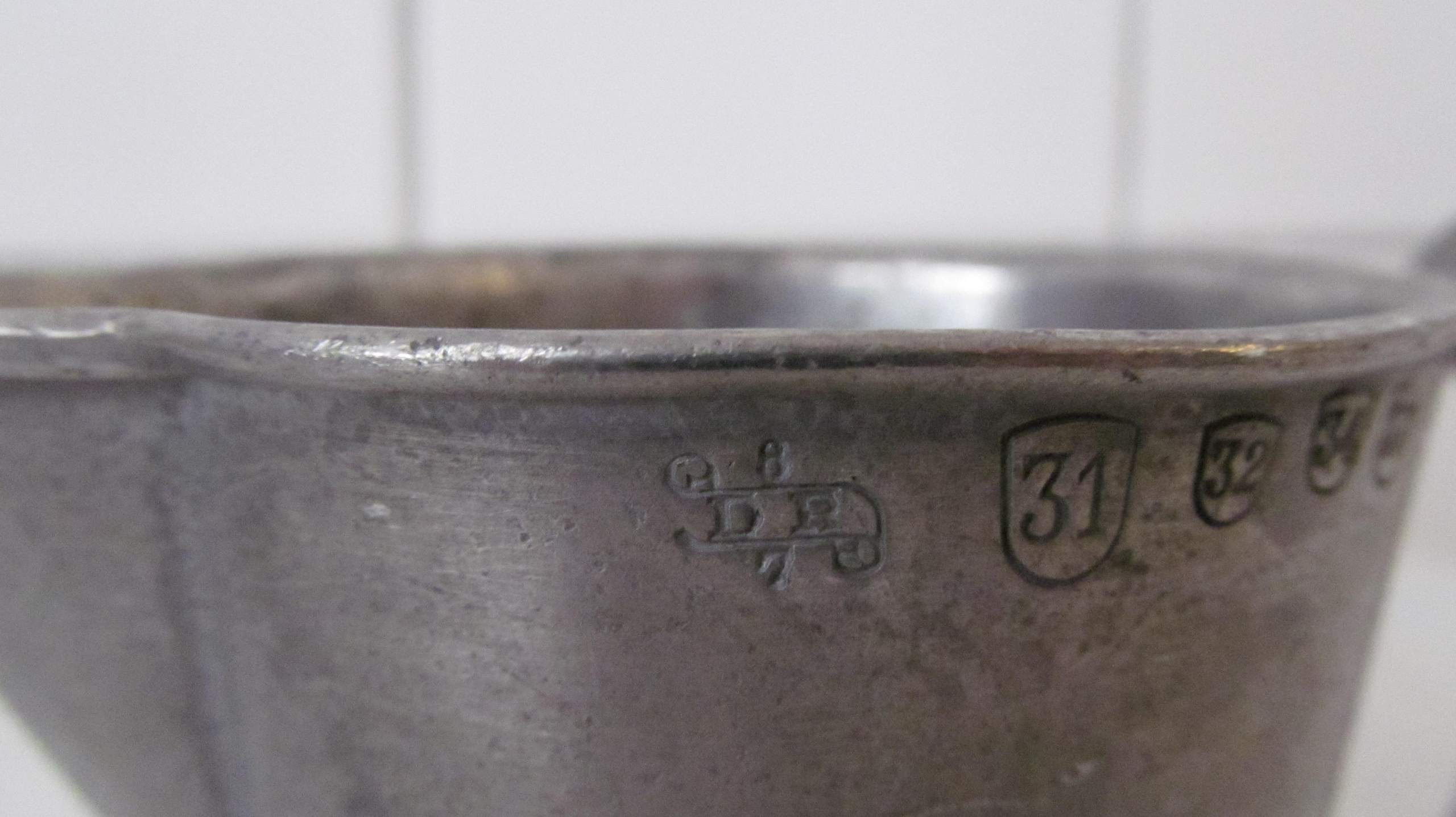 Zinn oder Silber? Punze? (Wertschätzung)