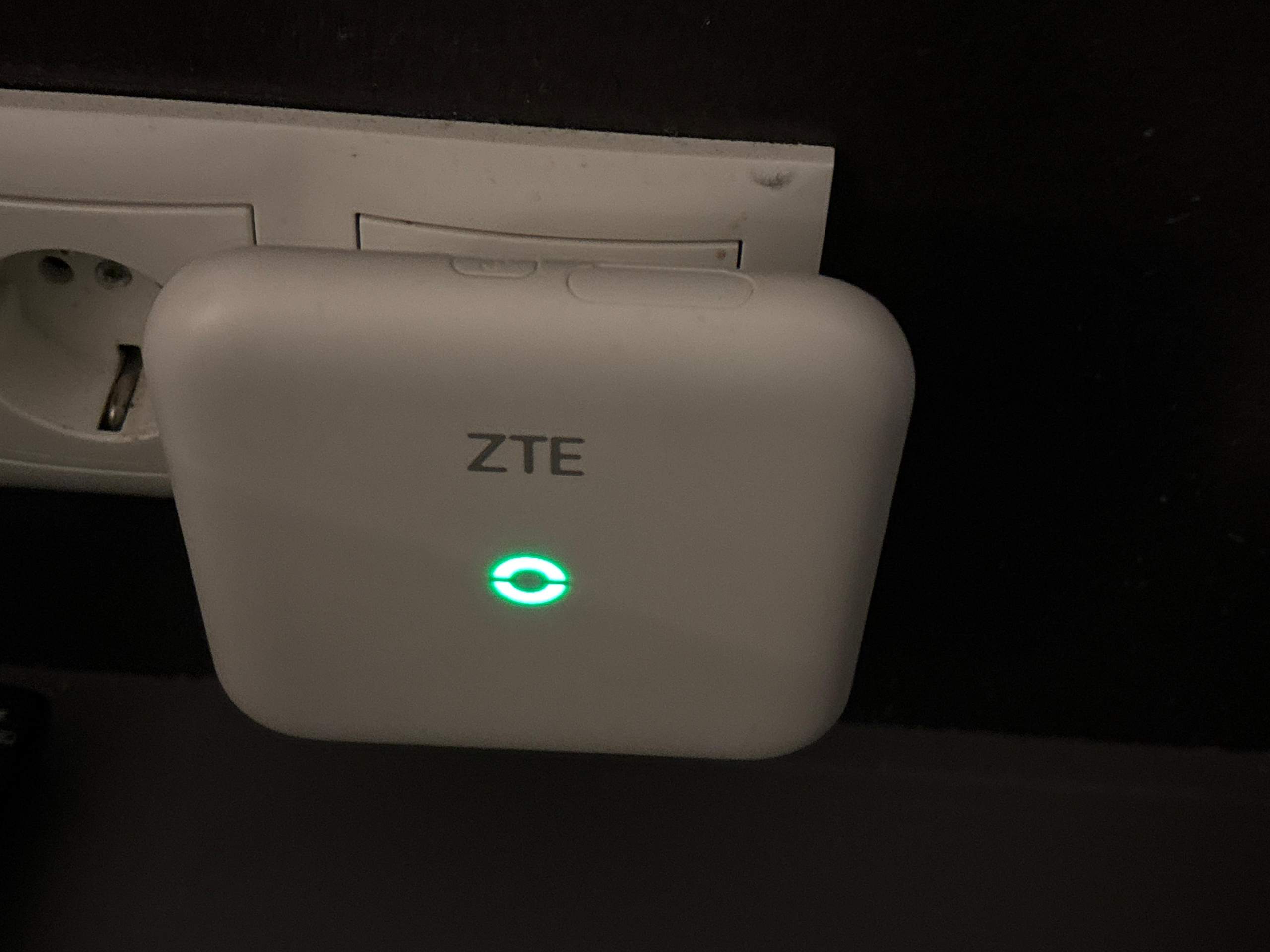 ZTE Router reseten? (Internet, WLAN, WLAN-Router)